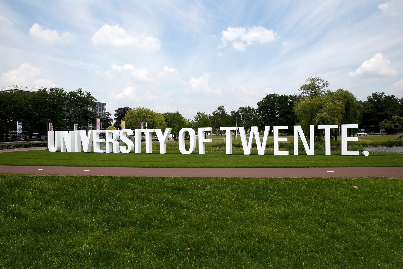 Twente stops with ‘cum laude’ for PhD degrees - Erasmus Magazine