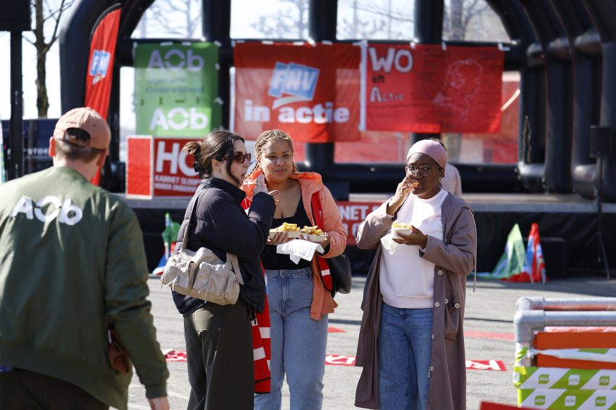 EUR staff went on strike in the city against the 'Eppocalypse ...